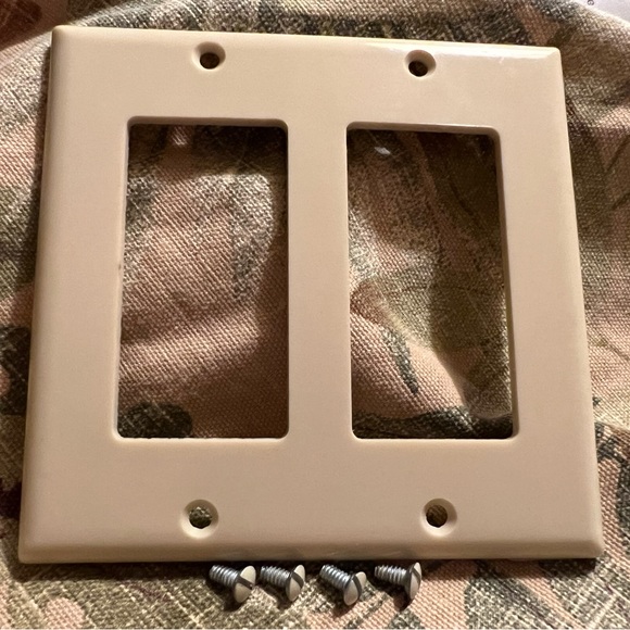 Leviton | Accents | Leviton Wall Plate With Matching Screws | Poshmark